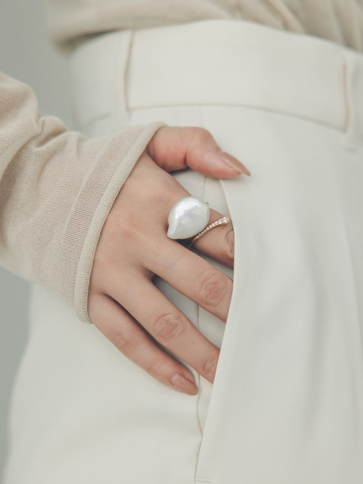 Pearl Hug Ring